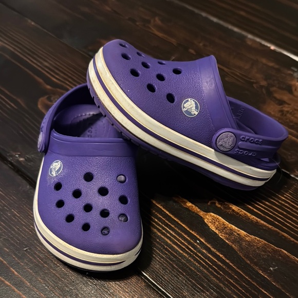 CROCS | Shoes | Crocs Purple And White Sandals With Ventilation And ...